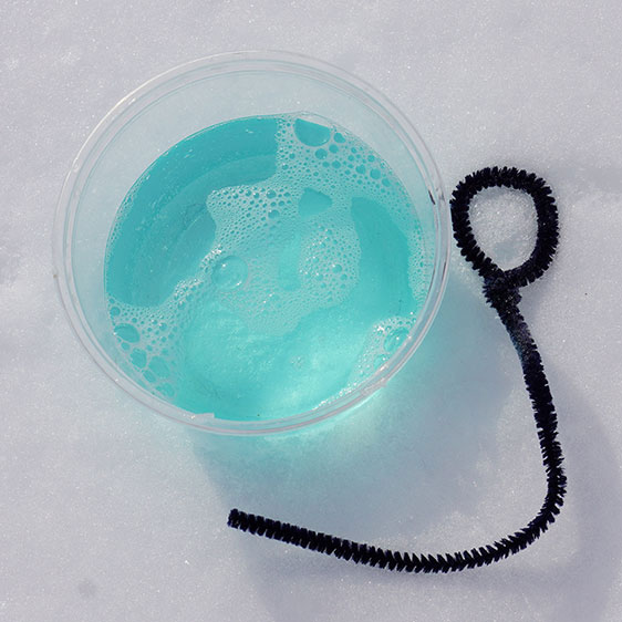 How to Make Frozen Bubbles | The Children's Museum of Indianapolis