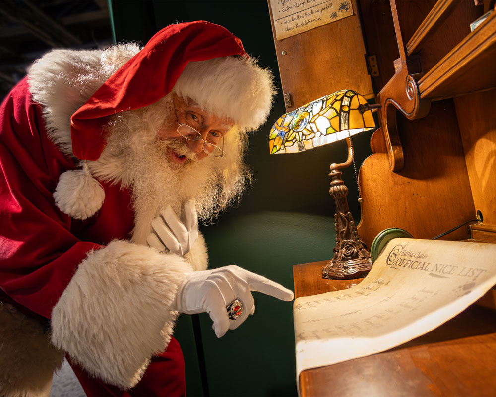 Why Does Santa Wear Red? | The Children's Museum of Indianapolis